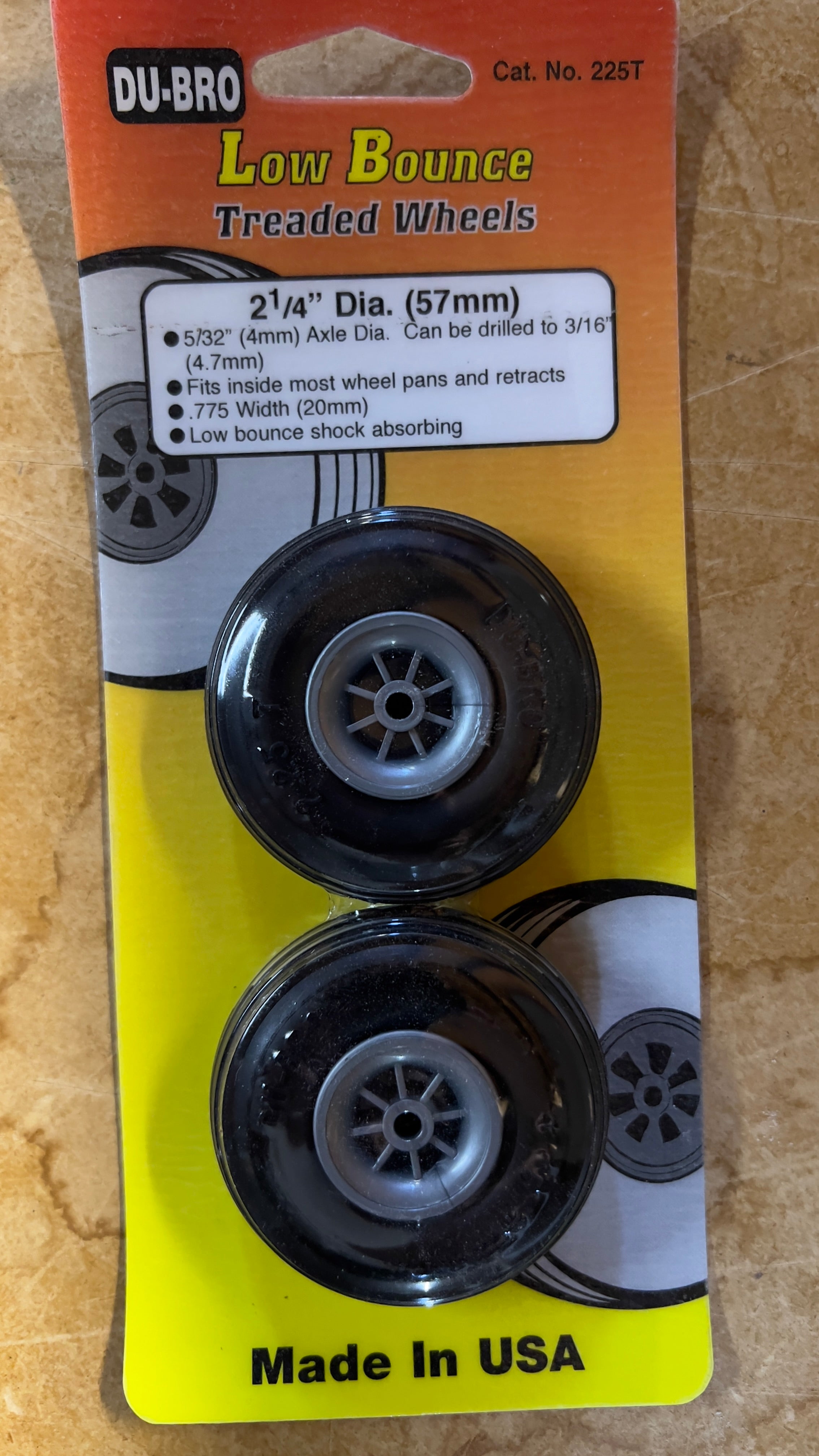 2-1/4" Du-Bro Wheels (treaded) – Balsa USA